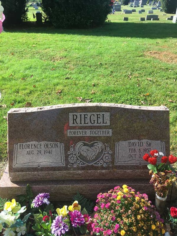 Slant Markers – Cantele Memorials