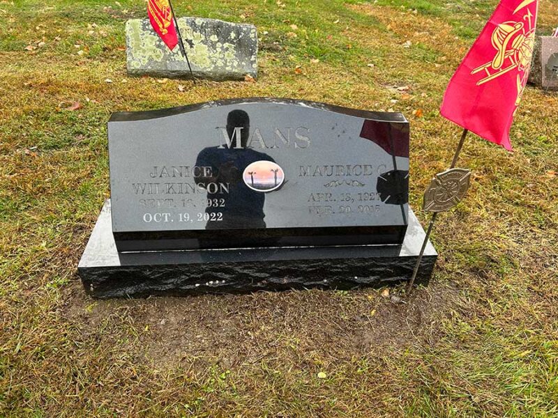 Slant Markers – Cantele Memorials